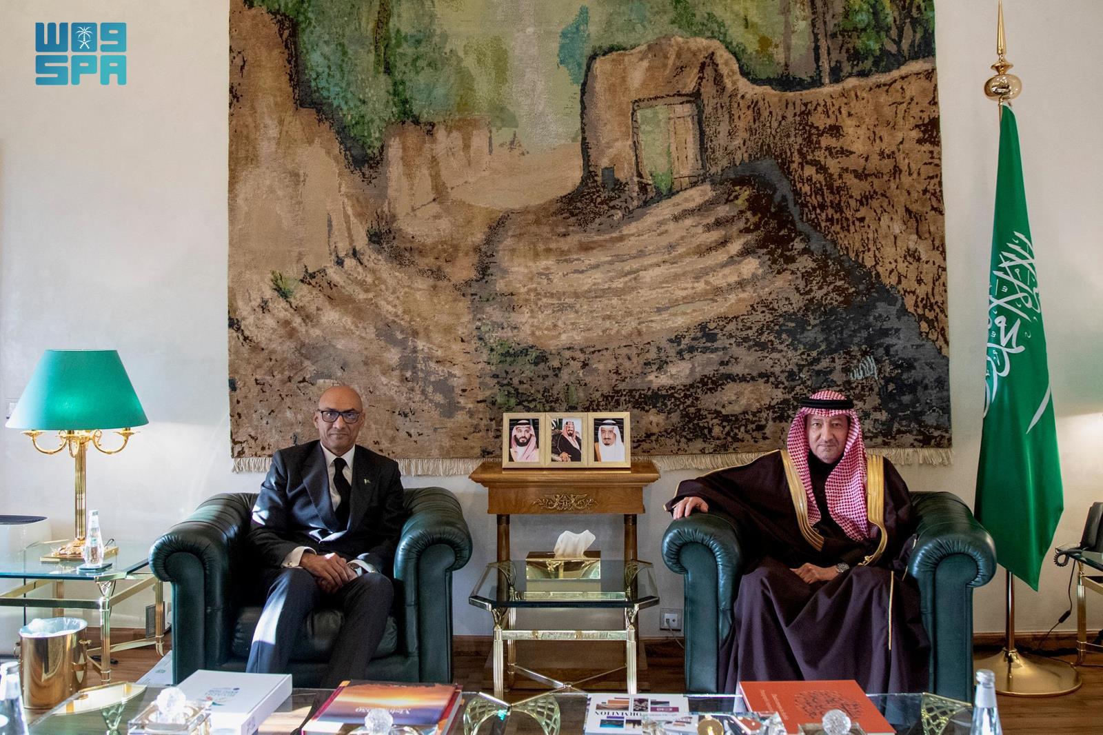 Saudi Vice Foreign Minister Receives Pakistani Ambassador to Saudi Arabia