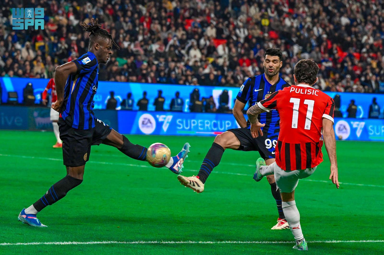 AC Milan Clinches Italian Super Cup in Thrilling Victory Over Inter