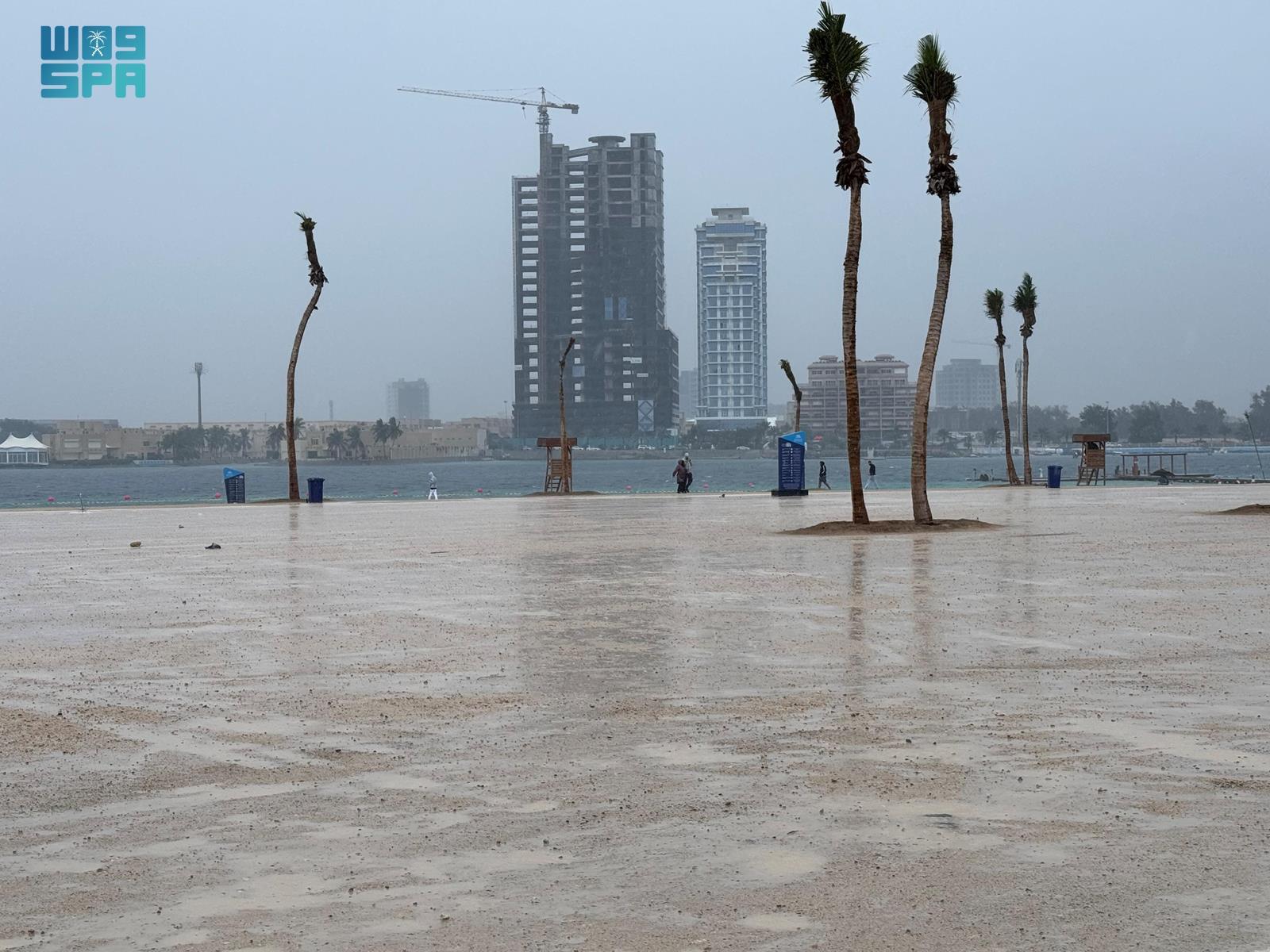 Jeddah Municipality Opens First Sandy Beach in North Abhar
