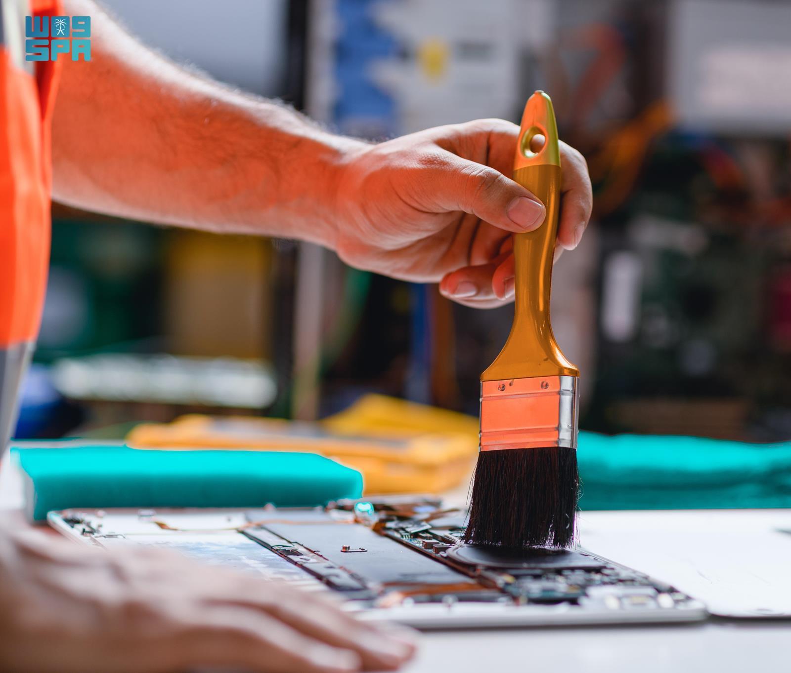 E-Waste Recycling: A Win-Win for the Environment and the Economy