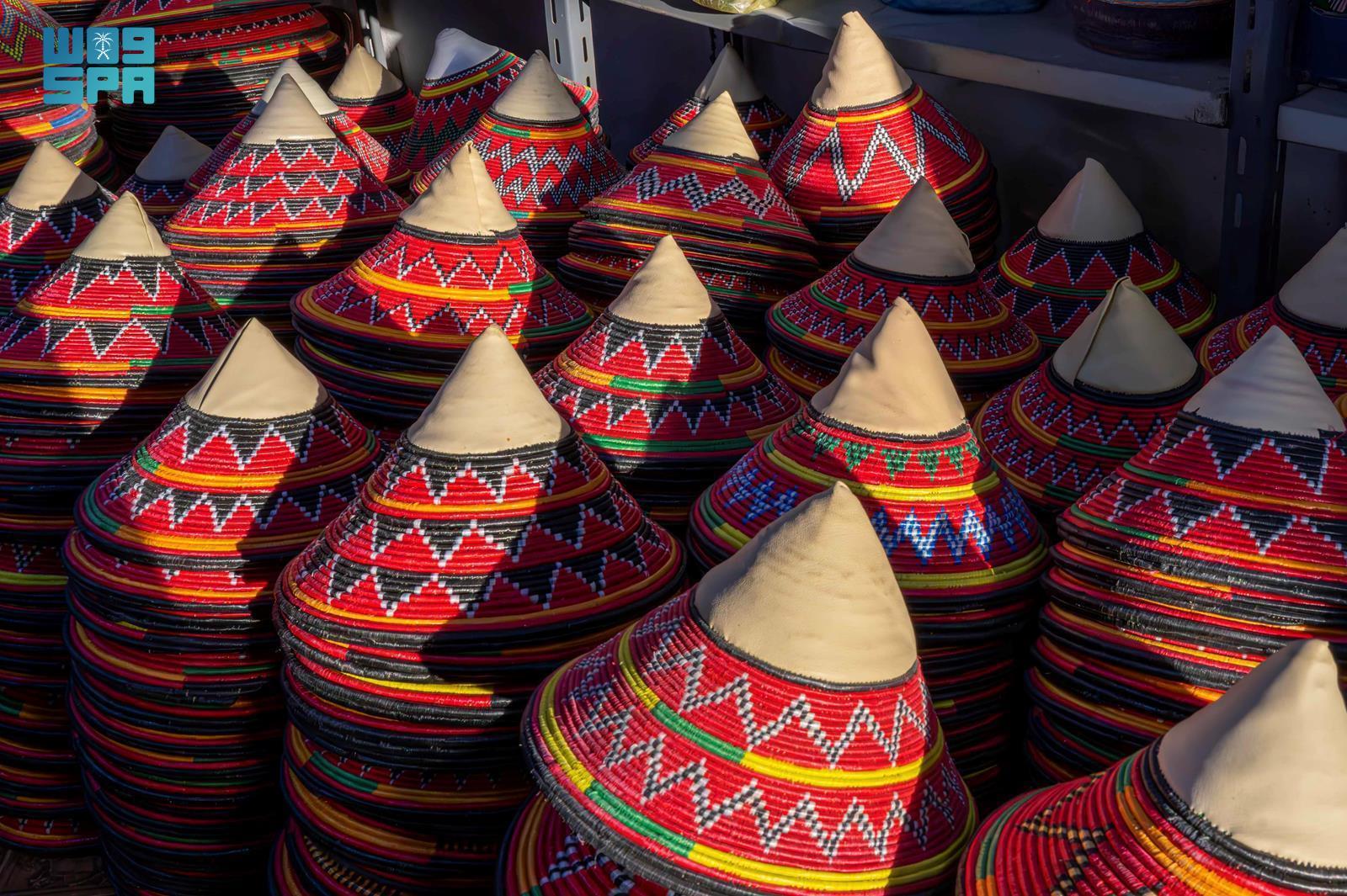 Craft of Palm Frond Weaving in Najran: Traditional Products Used in ...