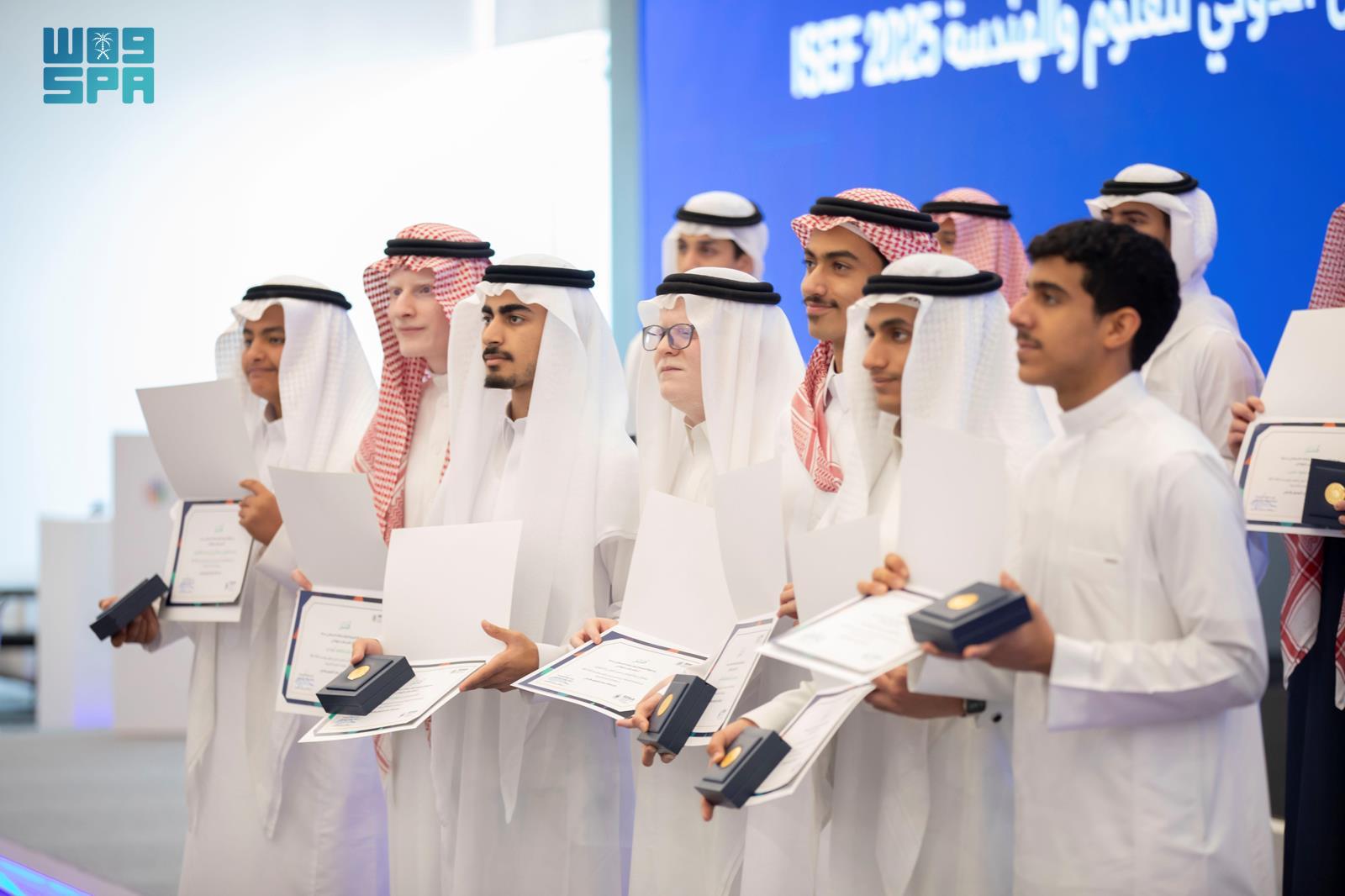 علوم وتقنيات / "سدايا" تكرم الطلبة المشاركين في المعرض الدولي للعلوم ...