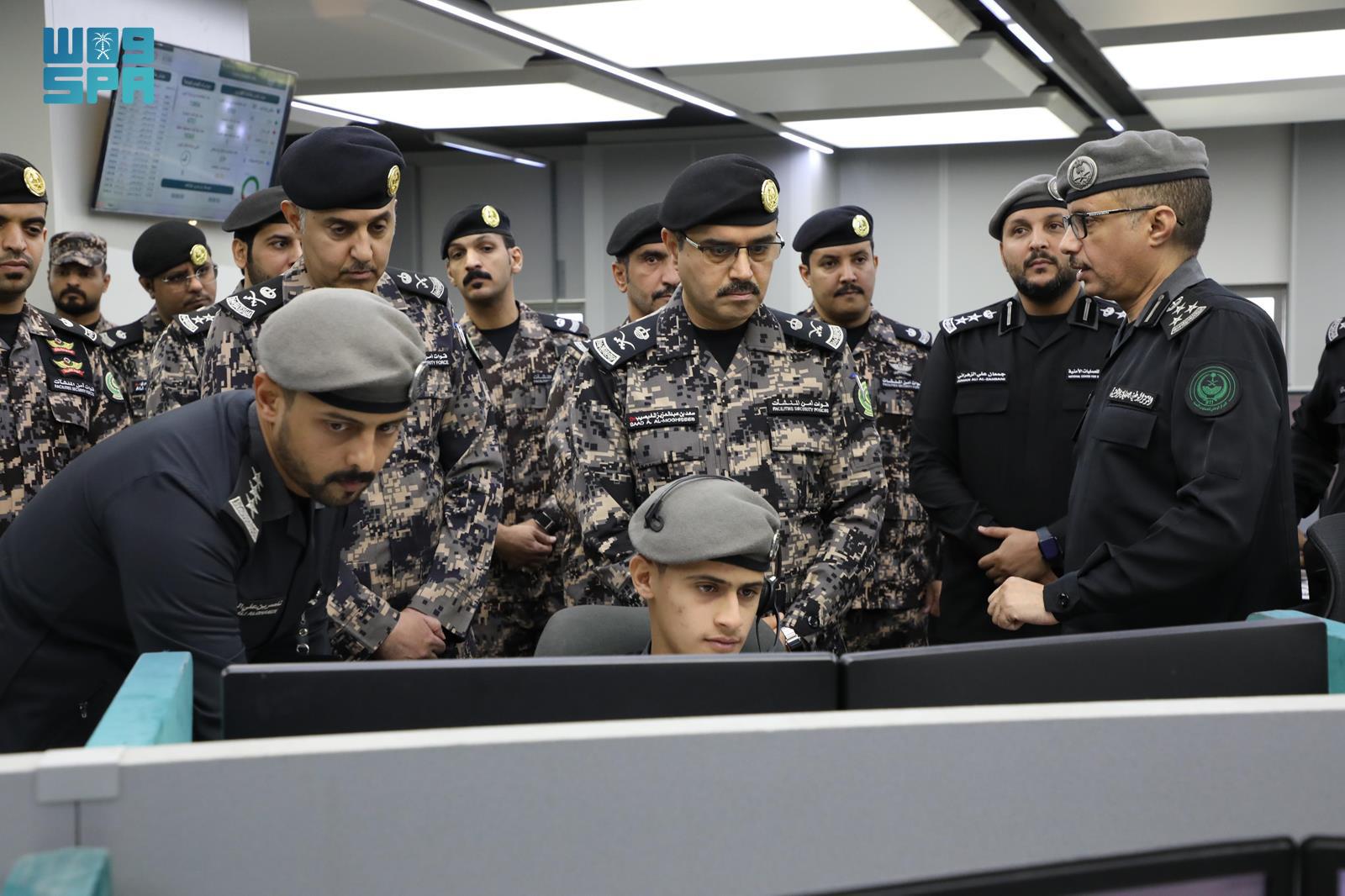 حج / قائد قوات أمن المنشآت المكلف يزور مركز العمليات الأمنية الموحدة ...