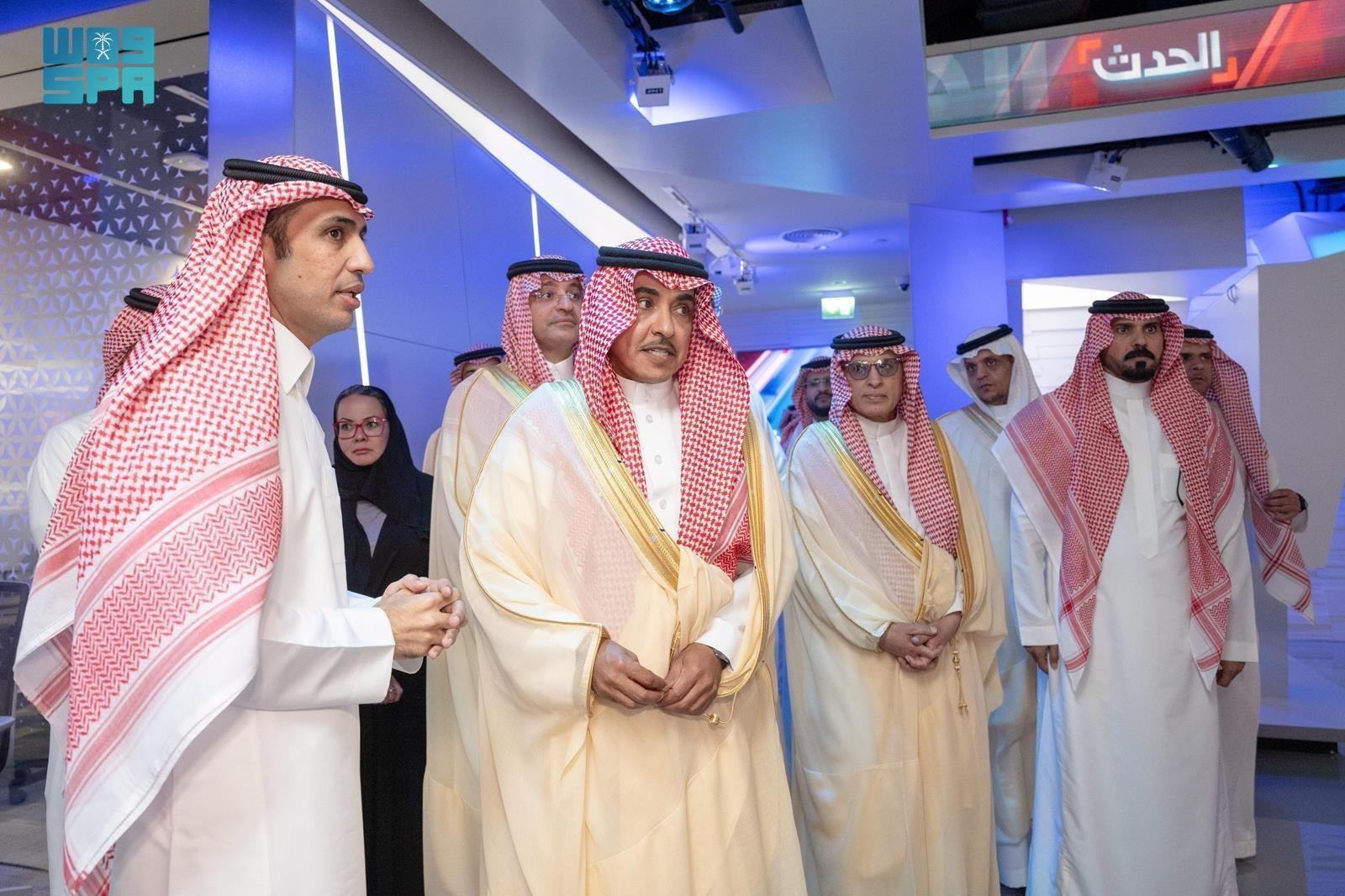 Minister of Media Visits Al Arabiya Headquarters in Riyadh, Reviews ...