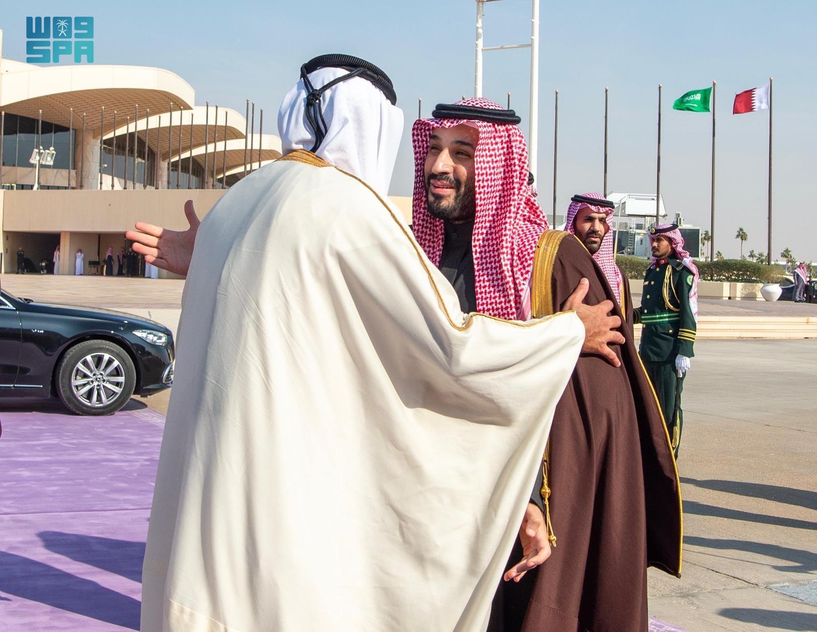 HRH the Crown Prince Bids Farewell to Amir of Qatar