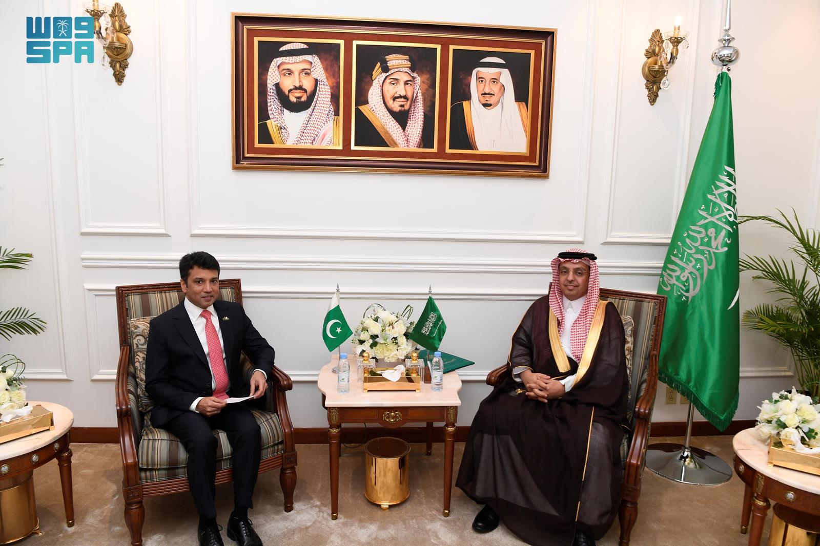 Foreign Ministry Makkah Branch Director General Receives Consul General ...