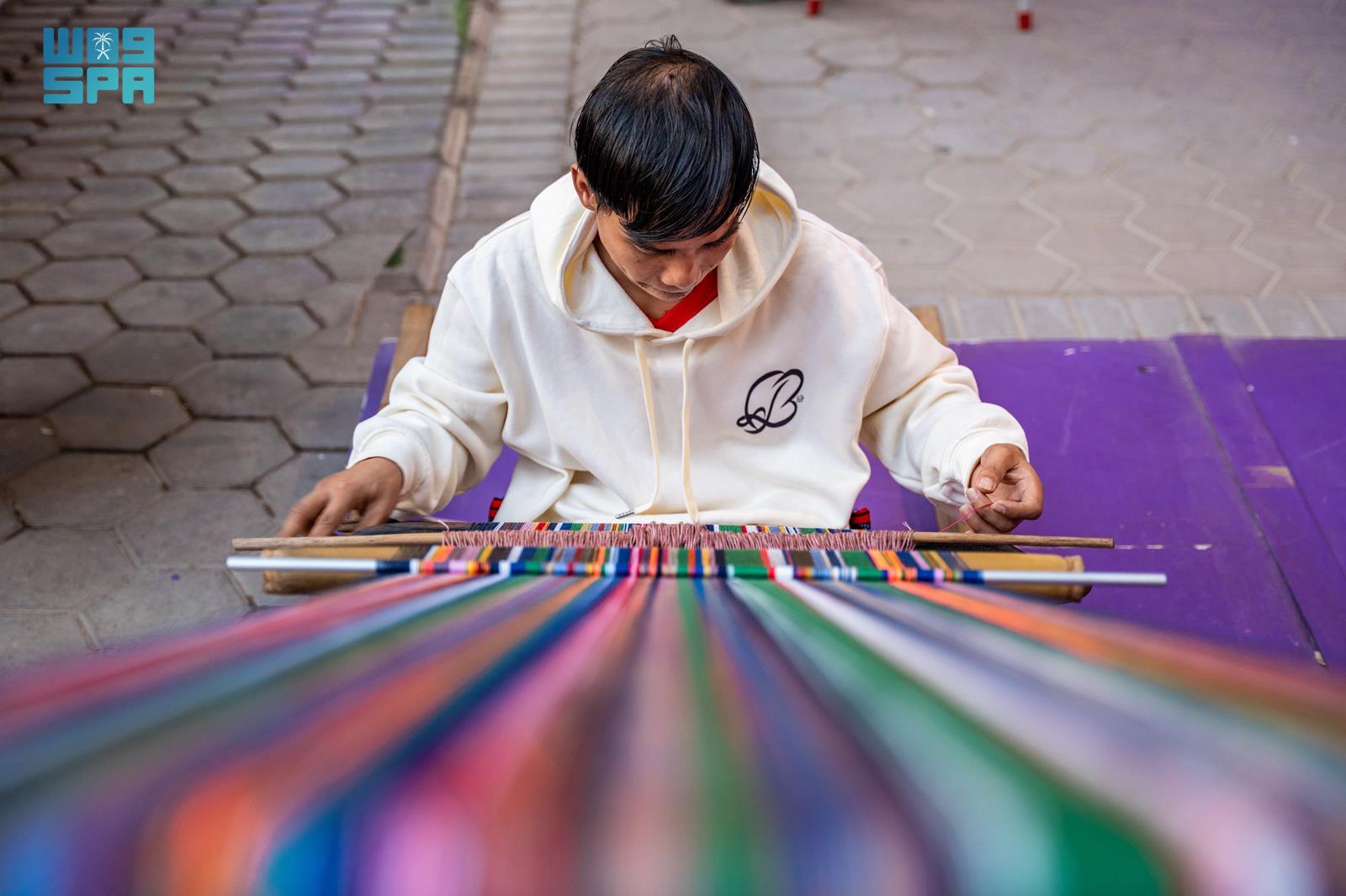 Fashion and Handicrafts Offer a Window into Philippine Culture at ‘Global Harmony 2’